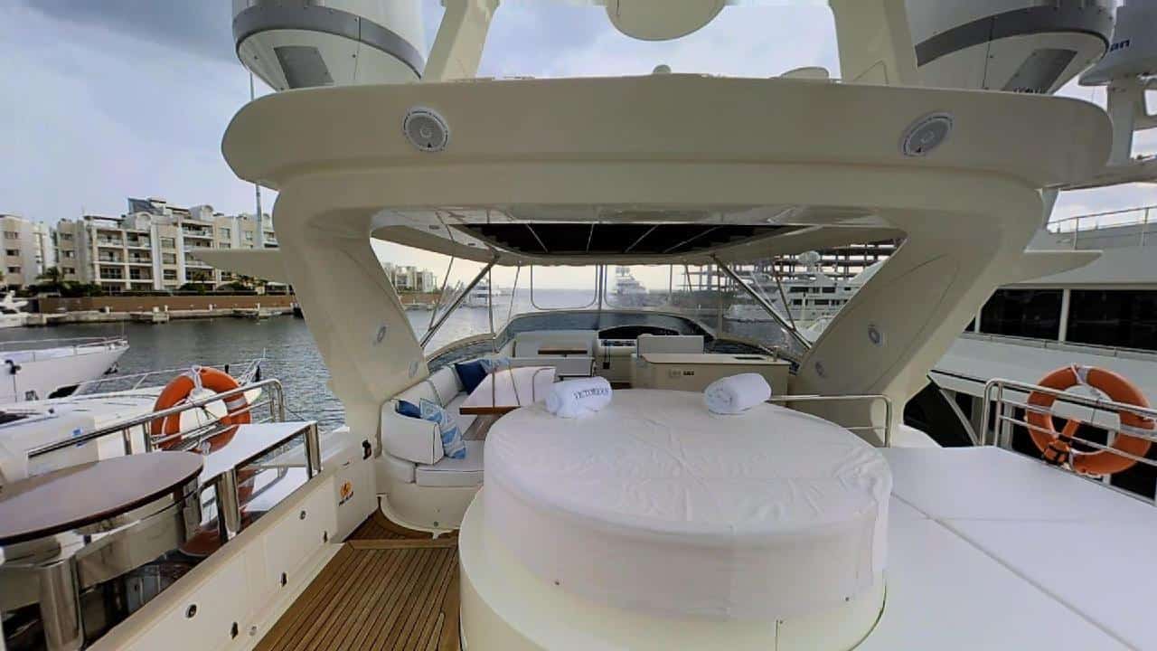 Azimut 100